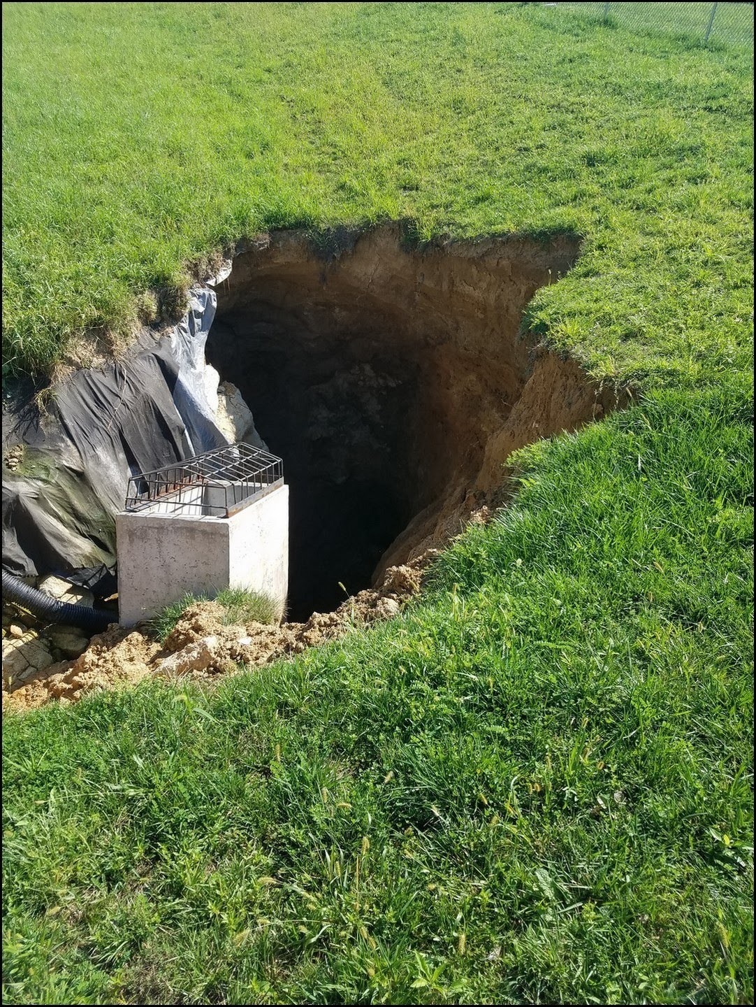 Understanding Sinkholes Earth Engineering Incorporated Understanding Sinkholes Earth Engineering Incorporated